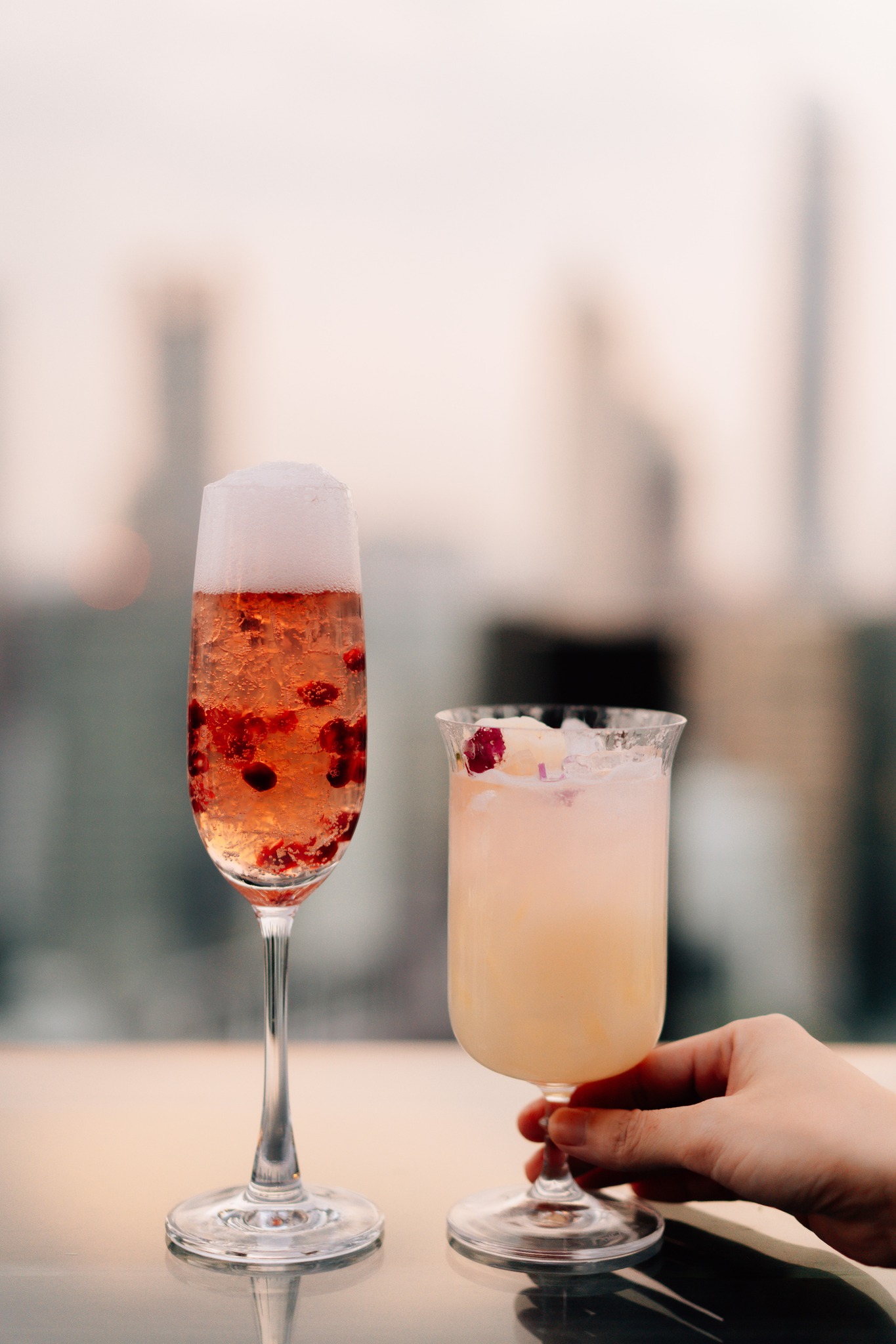 CHAR Rooftop Bar Free Flow Drink at Hotel Indigo Bangkok