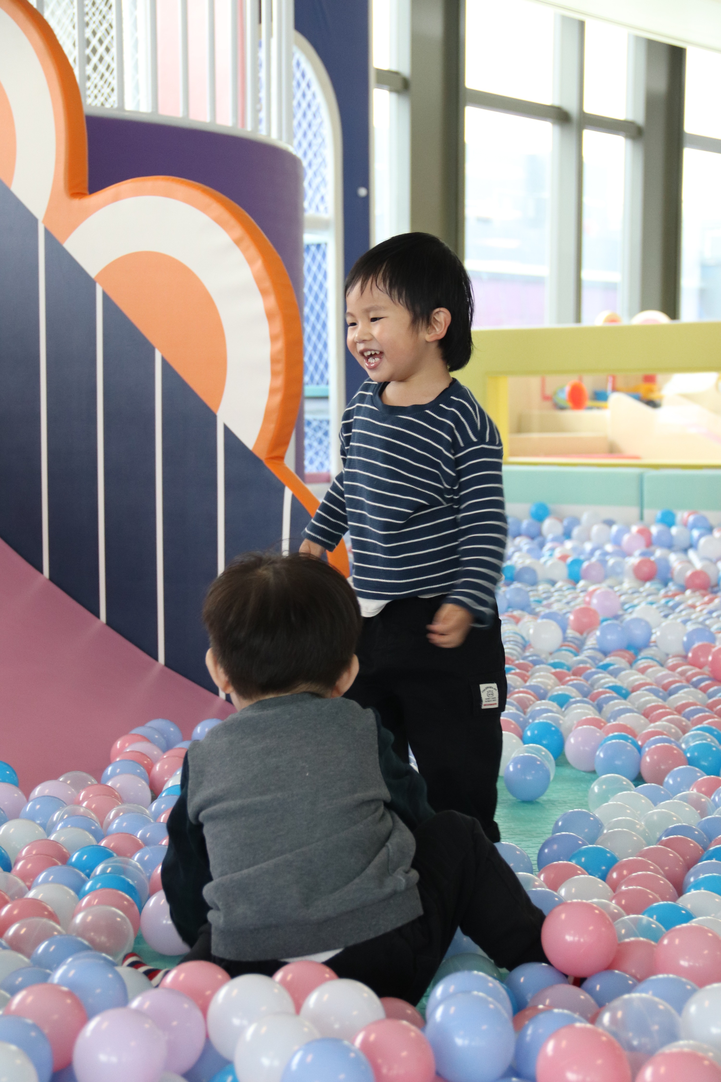 Hong Kong Chill Kids Club | ReUbird 香港室內玩樂訂購平台
