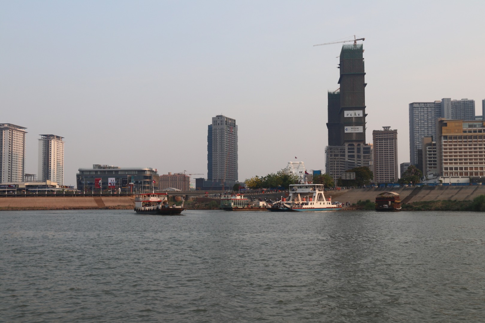 [SALE] Enjoy 8% Off on Phnom Penh Sunset Cruise with Tara Boats - Ticket KD