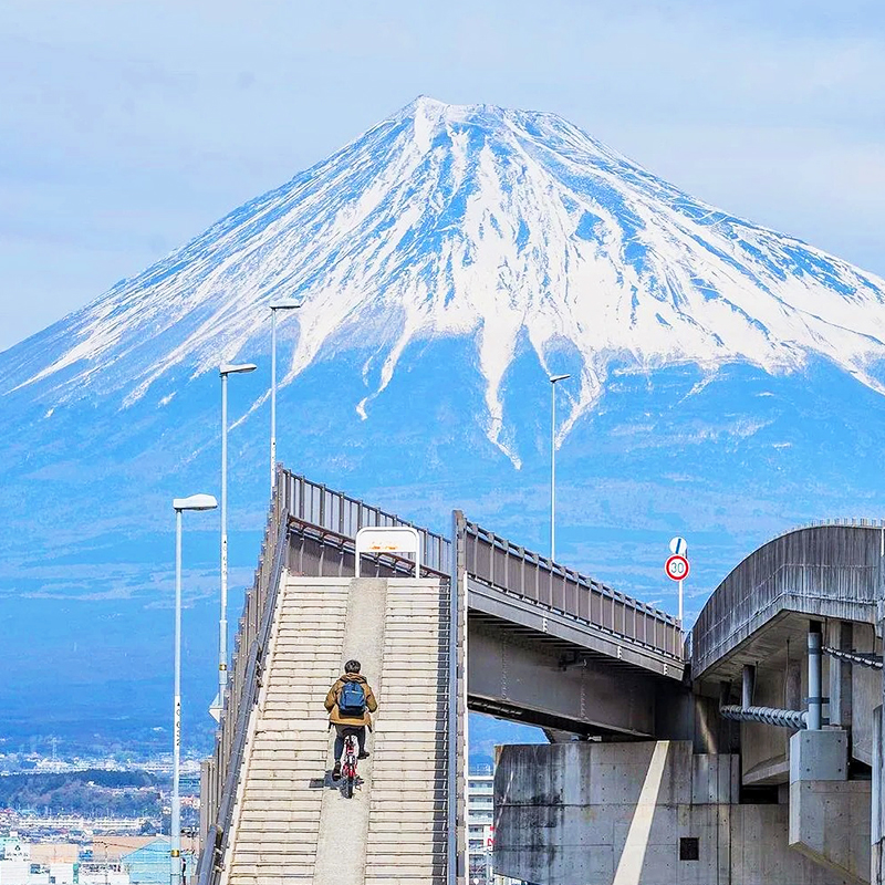 Mount Fuji Instagram Spots and The Hakone Open-air Museum bus tour