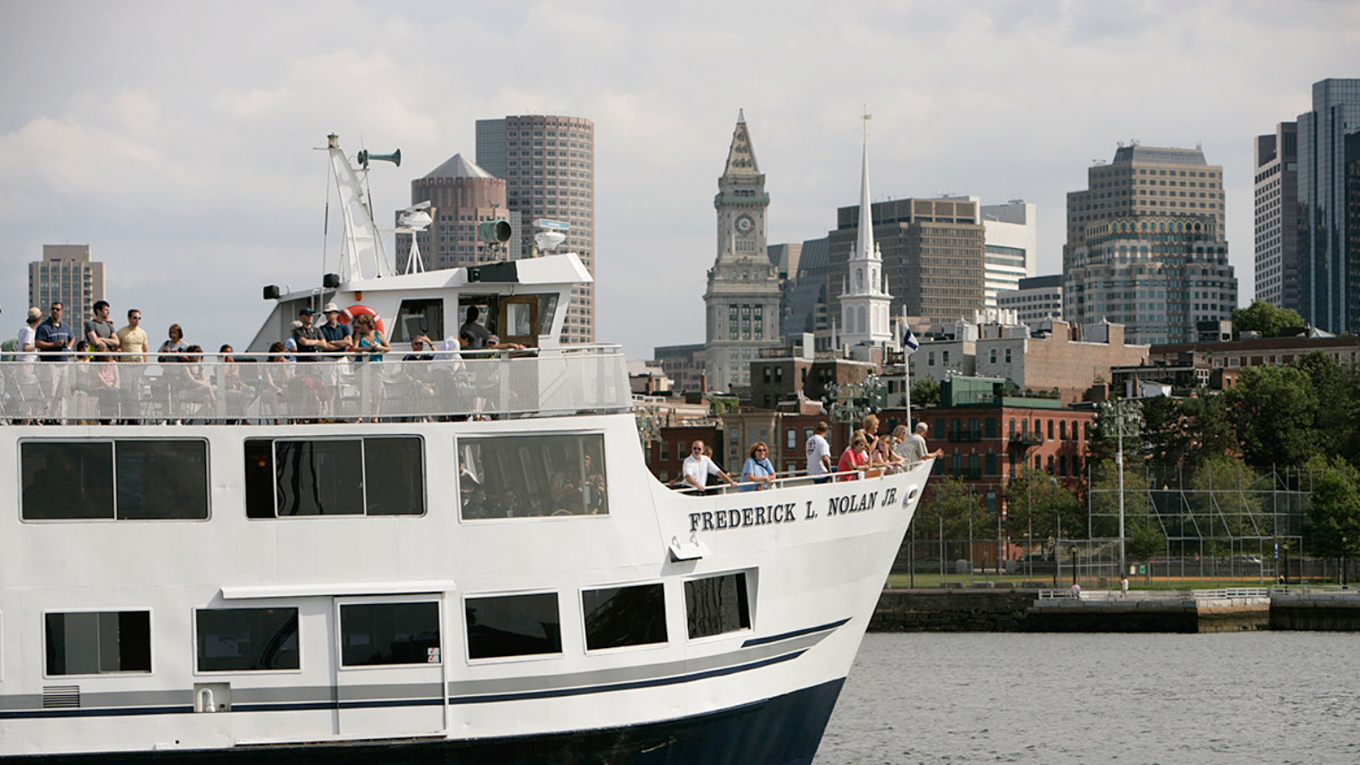 [SALE] Explore Boston's History on a Scenic Harbor Cruise - Ticket KD