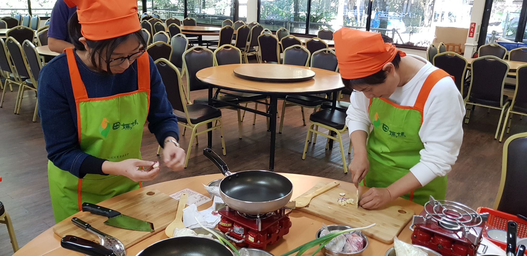 [SALE] Cooking Class with Chinese Sturgeon Fish Farm Day Tour in Taipei ...