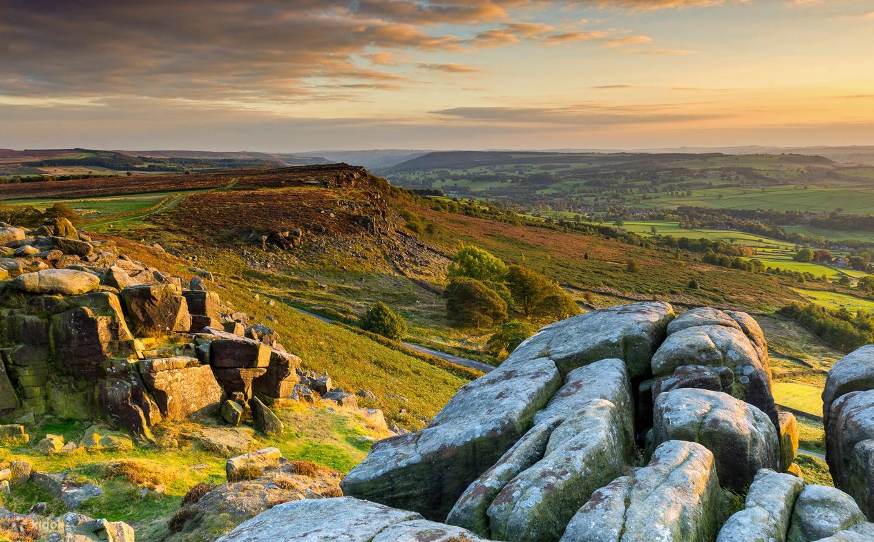 "Small Group English Tour" Peak District National Park, Castleton ...