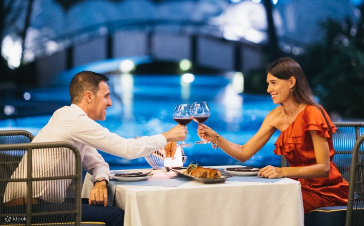 Poolside Romantic Dinner at Flow Oasis Pool Lounge, Bangkok - Klook