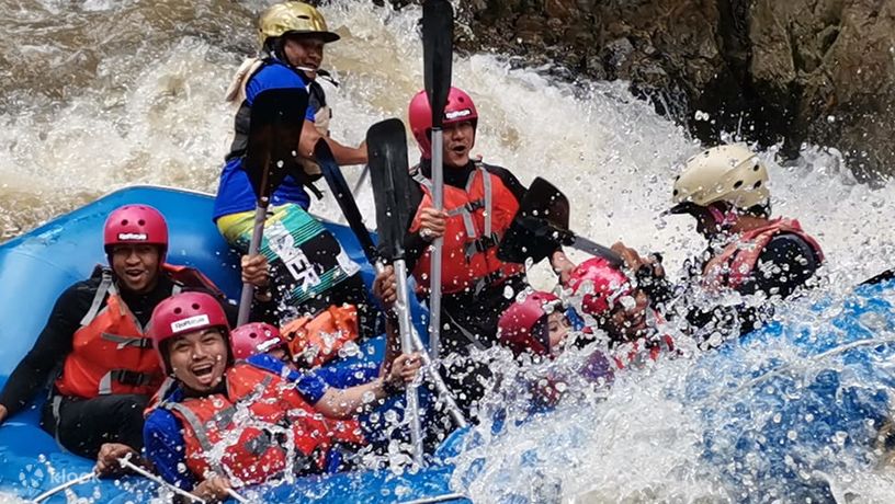White Water Rafting Adventure in Kuala Kubu Bharu - Klook Singapore
