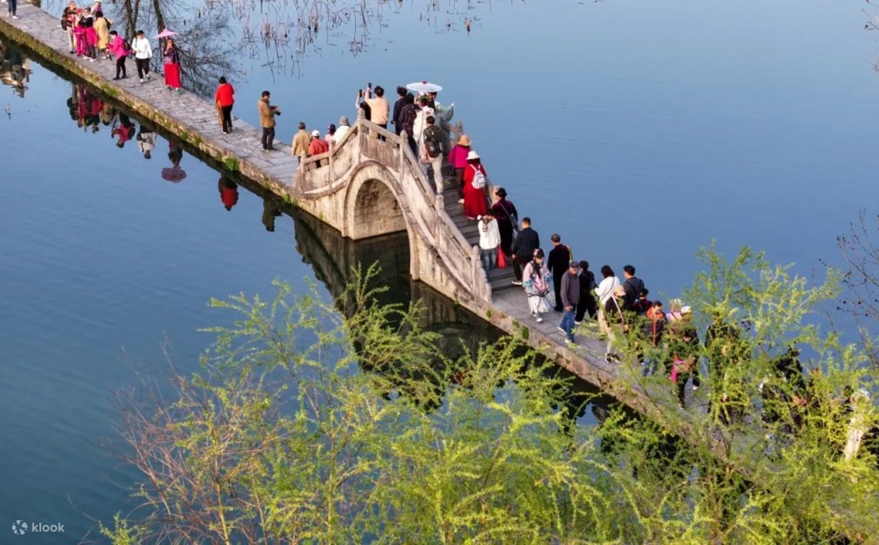 Hongcun Scenic Area, Anhui (Private Tour Guide + Recommended for Small ...