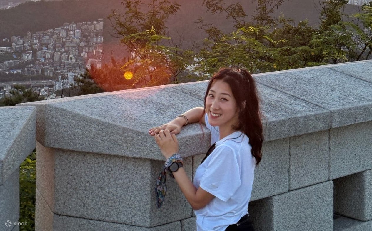 Inwangsan Hike & Historical Sites - Klook Canada