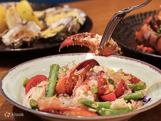 The Market at Hotel ICON | Buffet, Afternoon Tea | Durian Afternoon Tea ...
