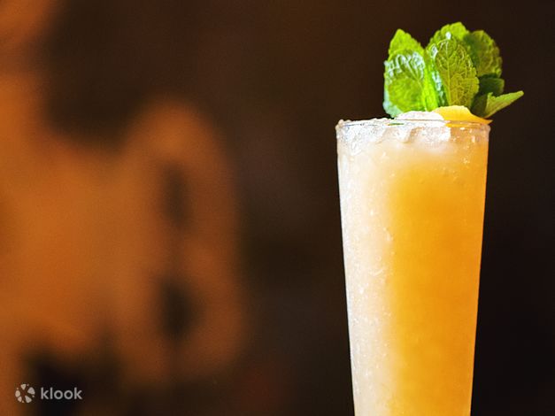Club 5 in PARKROYAL on Beach Road - Klook India