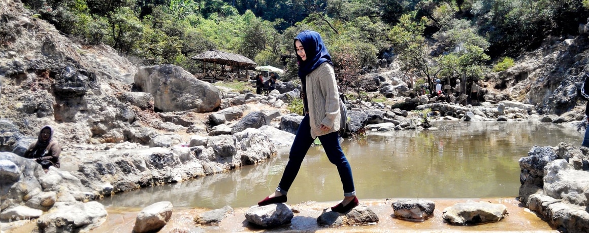Kawah Rengganis Private Hiking Tour dari Bandung, Indonesia - Klook ...