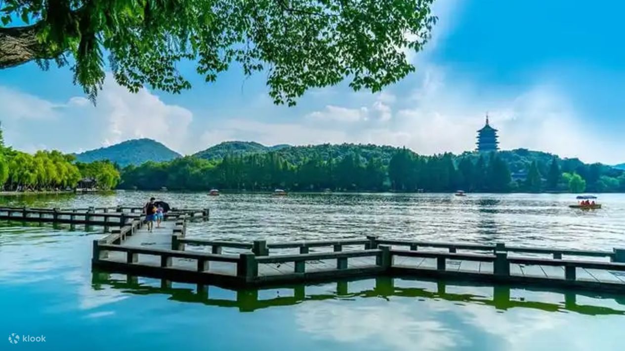 Hangzhou West Lake Leifeng Pagoda Hangzhou Songcheng Private Guided Day ...