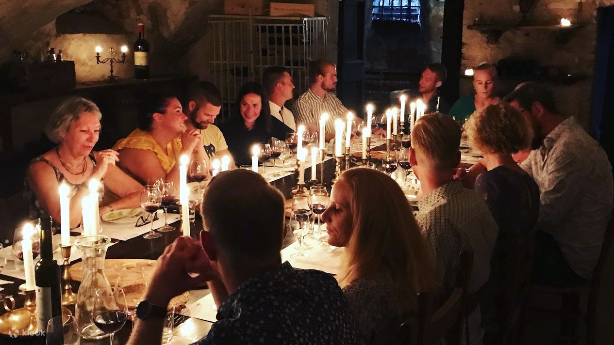 Private wine tasting in Lucca with expert sommelier - Klook Canada