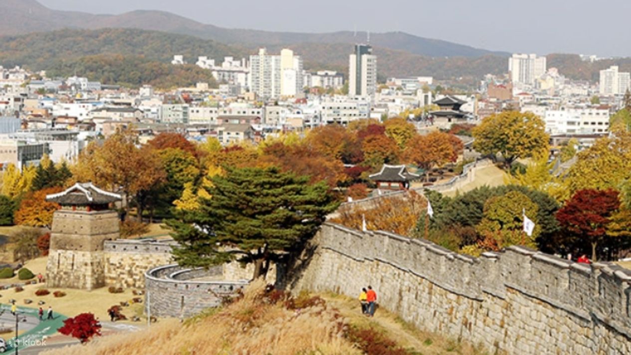 Suwon Historical Autumn Romantic Day Tour - Klook Hong Kong