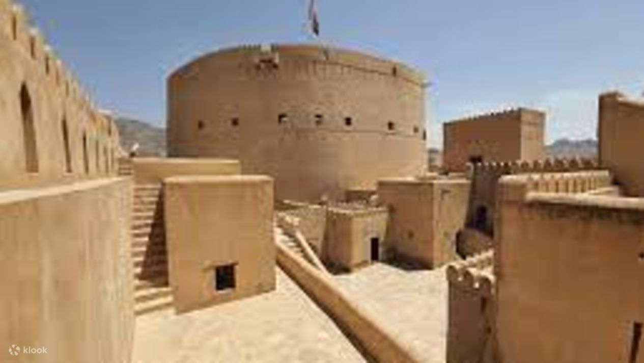 Explore Nizaw Souq, Nizwa Fort and Jabal Akhdar - Discover the Richness ...