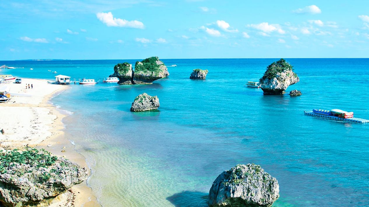 Southern Okinawa: Cape Chinen, Niihara Beach, Gyokusen Cave, Itoman ...
