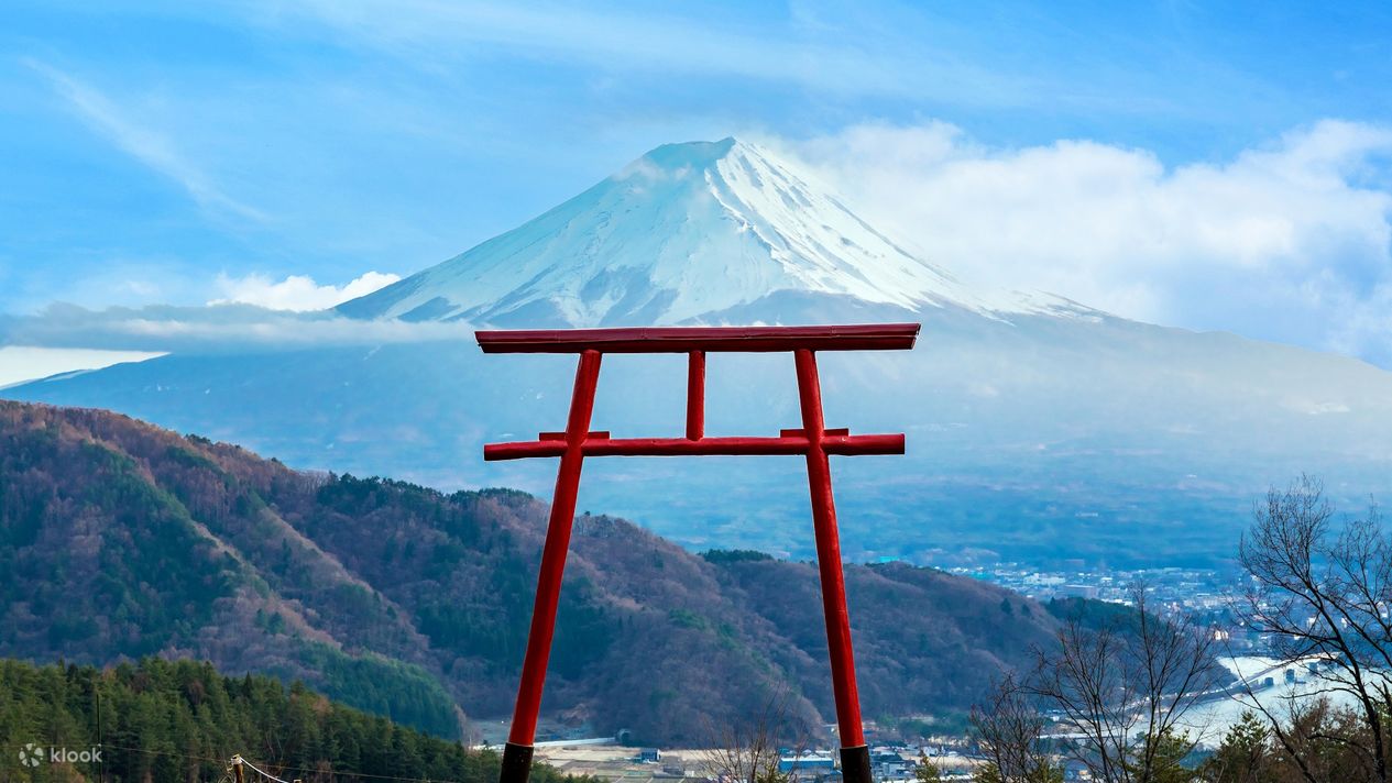 [One-day trip to Mount Fuji’s beautiful scenery] Japanese musical ...