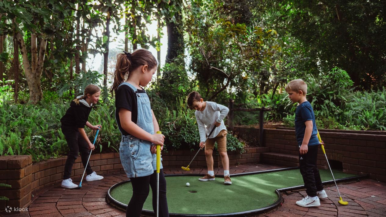 Glow Golf Experience in Wanneroo Botanic Gardens - Klook Malaysia