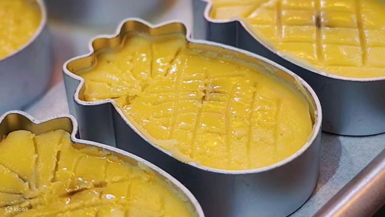 Pineapple Cake Making +Longjing Tea Ceremony - Klook Hong Kong