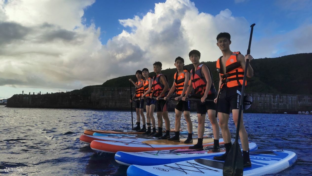 Green Island SUP.Rise - SUP Stand Up Paddle Experience - Klook India