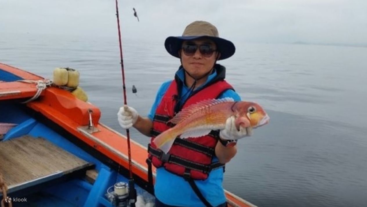 Jeju Sea Boat Fishing Tour with Lunch Included - Klook
