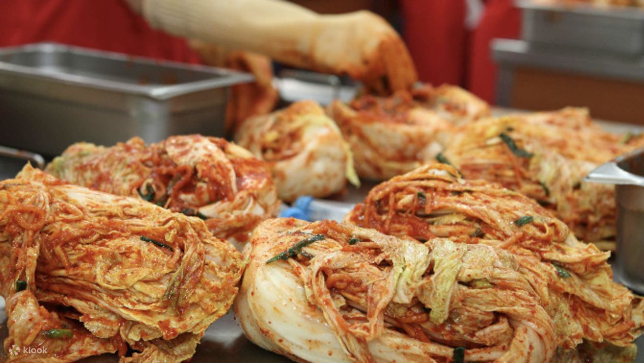 Back Through the Seoul History: Kimchi Experience Tour from Seoul ...