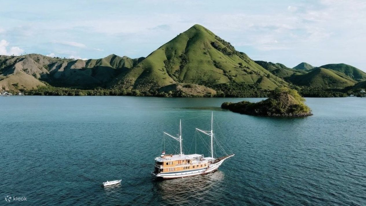 3D2N Komodo Sailing Boat Tour from Labuan Bajo by Sailnesia - Klook