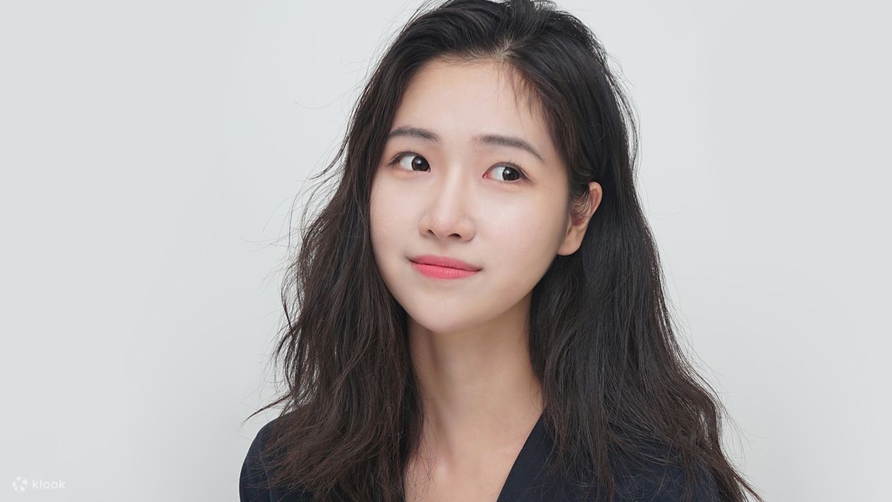 Seoul Korean Style ID Photoshoot in Bukchon - Klook