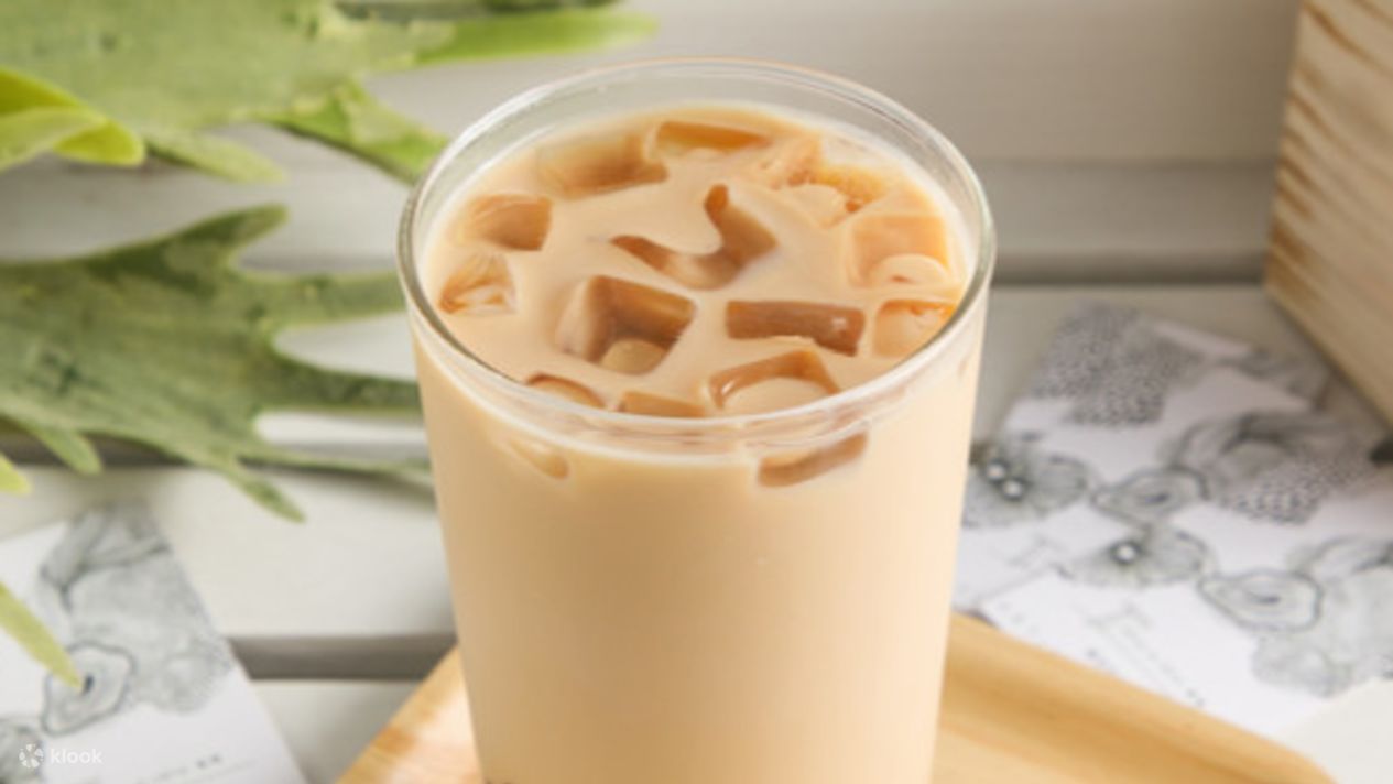 Pearl Milk Tea, Oriental Beauty Tea, and Jujube Smoothie at TÊTE-À-TÊTE ...