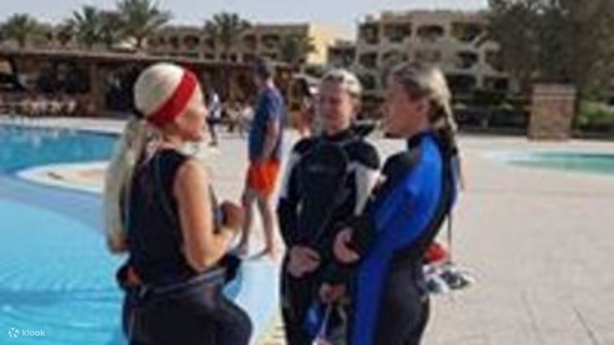 Explore the underwater world with PADI Discover Scuba Diving in Marsa ...