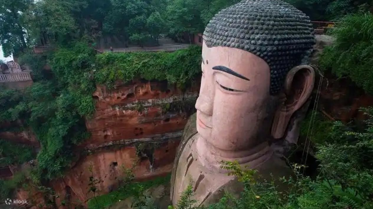 Leshan Giant Buddha and Huanglongxi Ancient Town Private Day Tour from ...