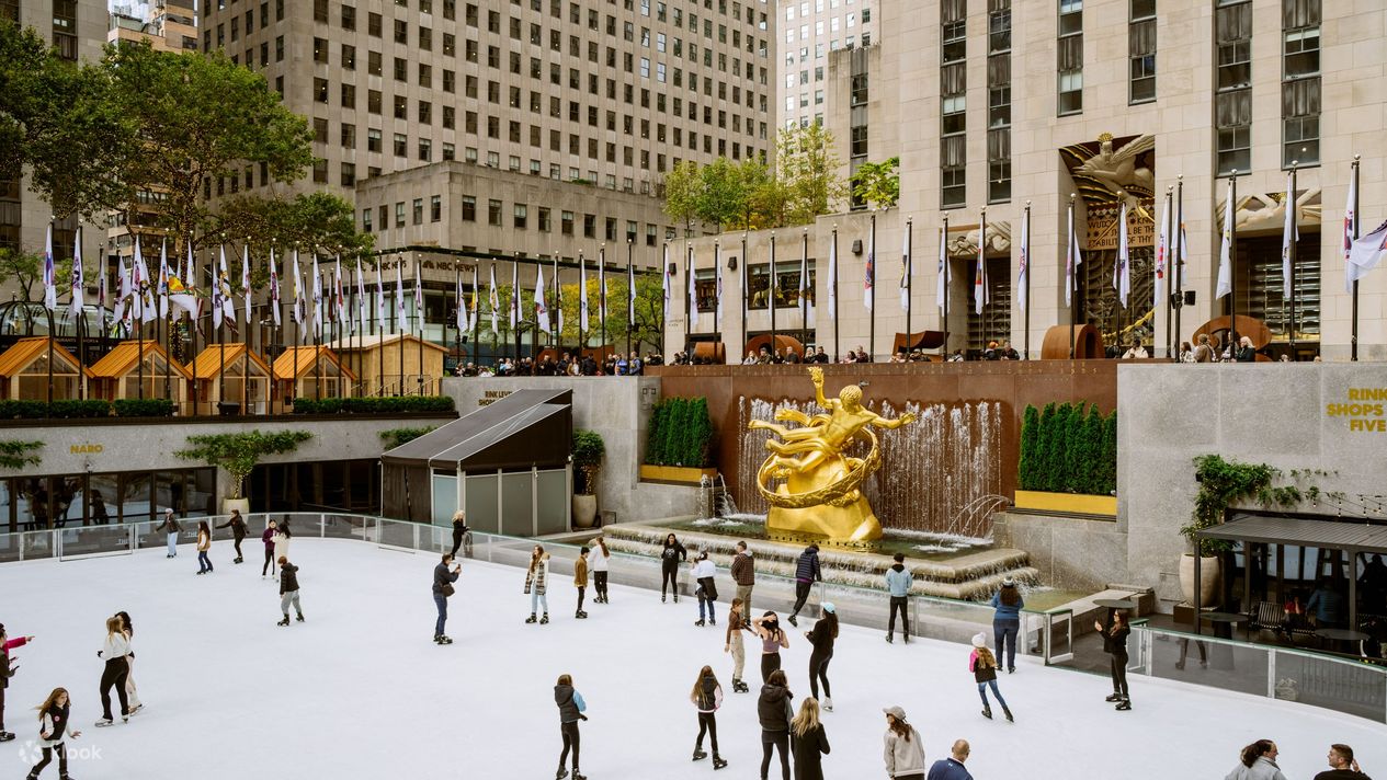 The Rink at Rockefeller Center Ice Skating Experience - Klook États-Unis