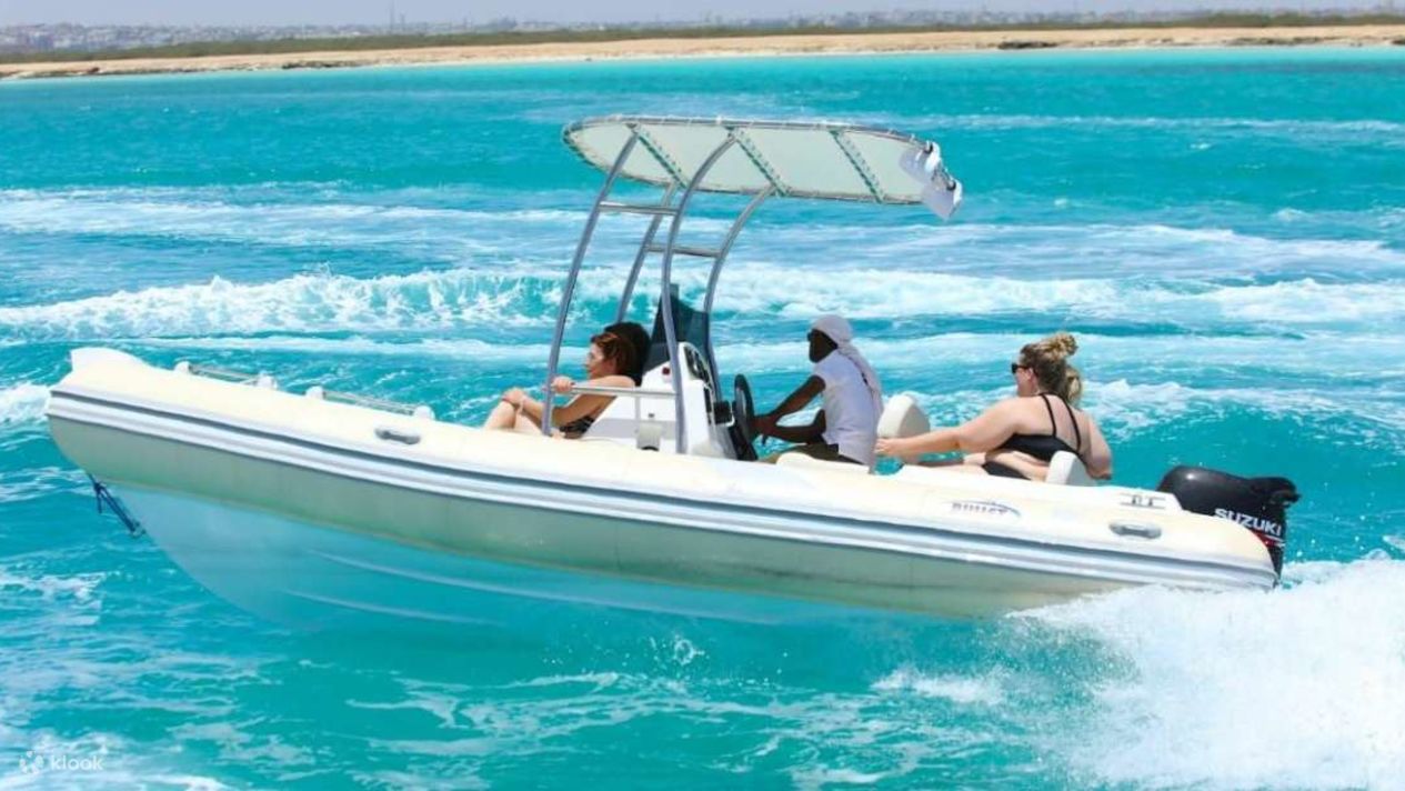 Explore Makadi Bay: Magawish Island & Speedboat Tour with Transfers ...