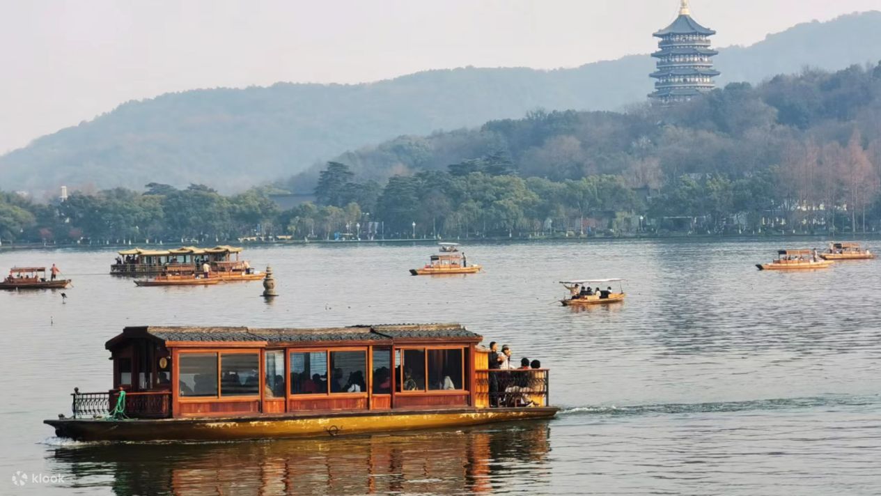 Hangzhou West Lake Scenic Area + Su Causeway + Painted Boat Experience ...