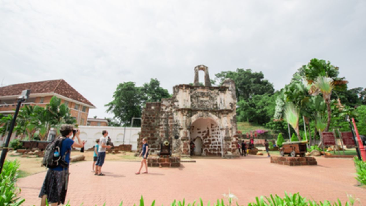 A Famosa: Everything You Need Before Visiting