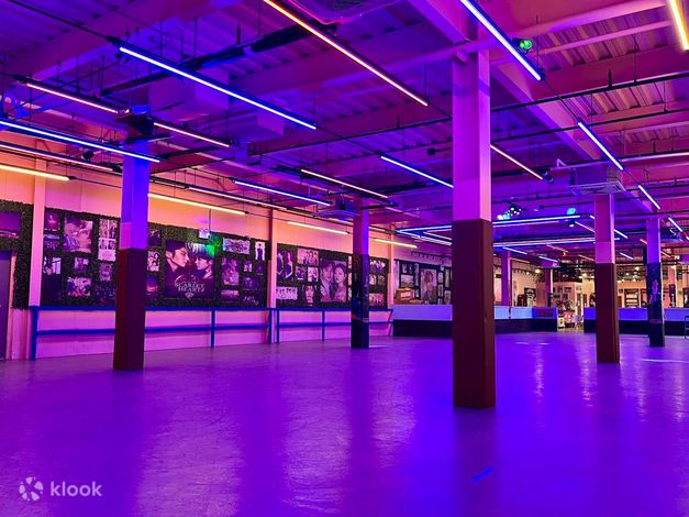 Pengalaman Bermain Sepatu Roda di The Outlets Lipa - Klook Indonesia