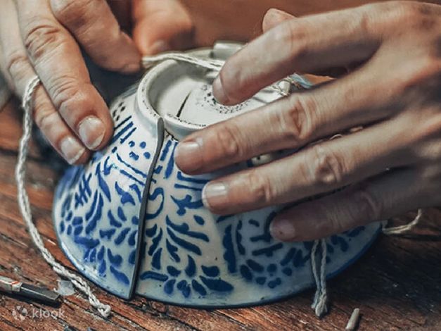 Intangible Cultural Heritage Pottery Experience [Repairing a Broken ...