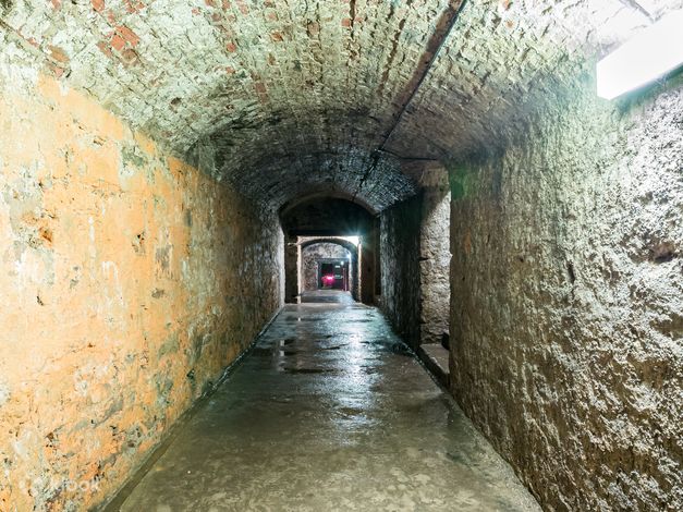 The Edinburgh Vaults Tour - Klook United Kingdom