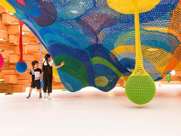 Fujisan Hinikawa Timepiece Store + Lawson Kawaguchiko Station Front ...