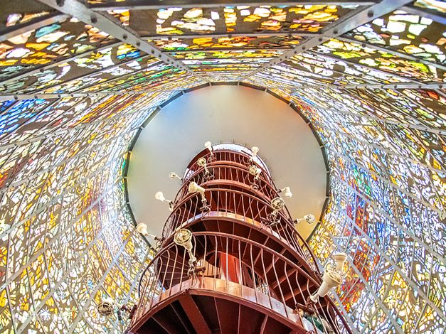 Fujisan Hinikawa Timepiece Store + Lawson Kawaguchiko Station Front ...