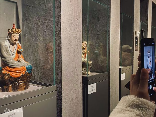 Jingdezhen China Ceramics Museum + Taoyangli 1-day tour (one group ...