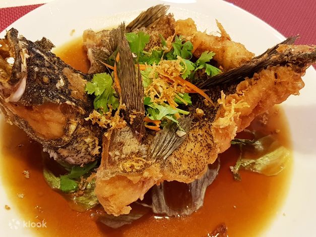YUEN Seafood Signature Prawns in Chinatown, Singapore - Klook Philippines
