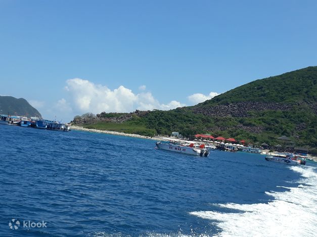 Nha Trang Island Tour - Hon Tam, Hon Mun, Fishing Village with Lunch ...