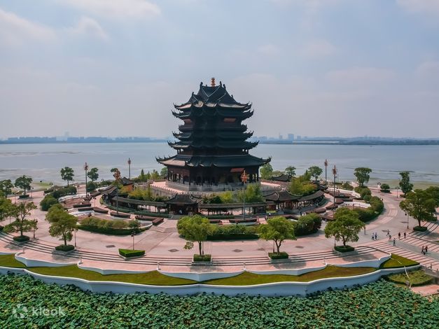 Yangcheng Lake Beauty Legs Scenic Area & Chongyuan Temple & Huayi ...