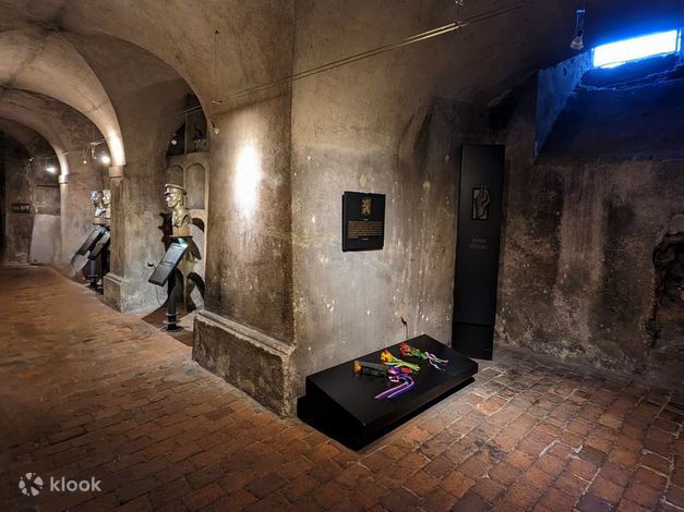 Explore Prague's WWII History on a Guided Tour | World War II in Prague - Klook Singapore