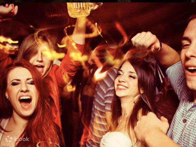 Tipsy Tour: Quán rượu bí mật, trò chơi uống rượu và những chuyến đi đến ...