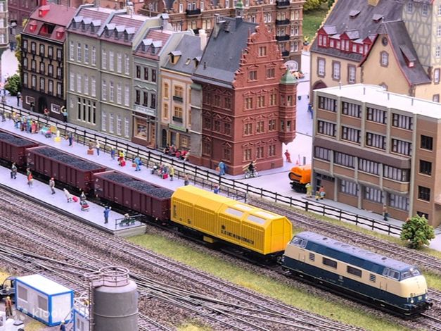 Small Worlds ticket in Dubai - Klook