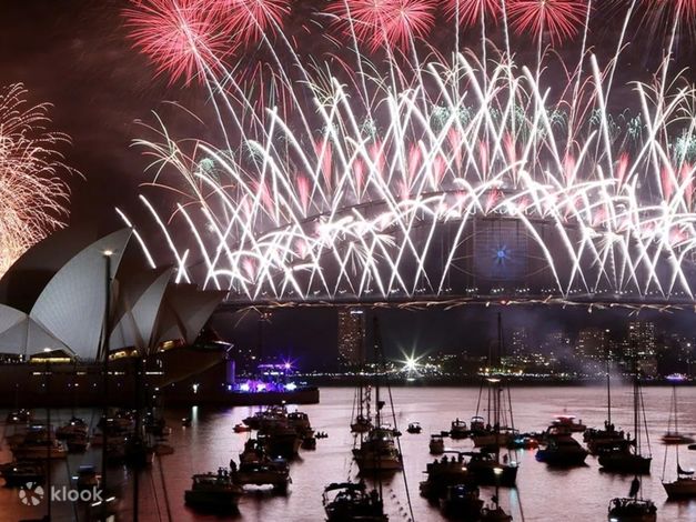 New Year's Eve 9pm Fireworks Cruise on Ocean Flyer - Klook Estados Unidos
