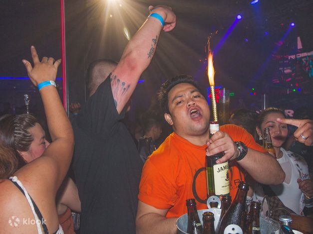 OM Bar in Boracay, Philippines - Klook Philippines