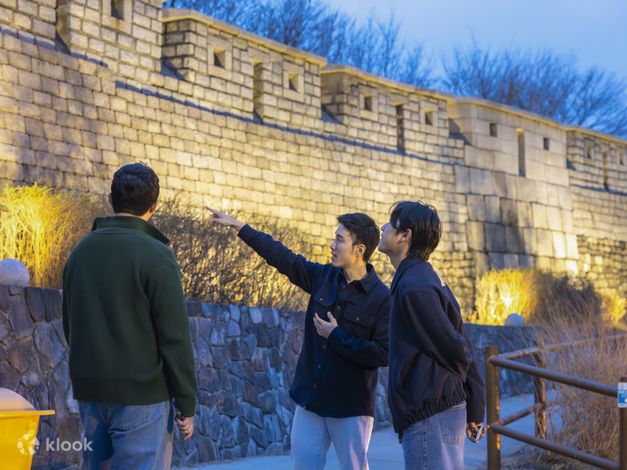 Seoul Moonlight Walking Tour with Local Historian - Klook United Kingdom