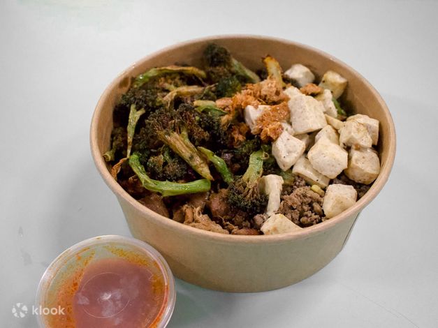 Beng Who Cooks, Hong Lim Food Centre - Klook United States